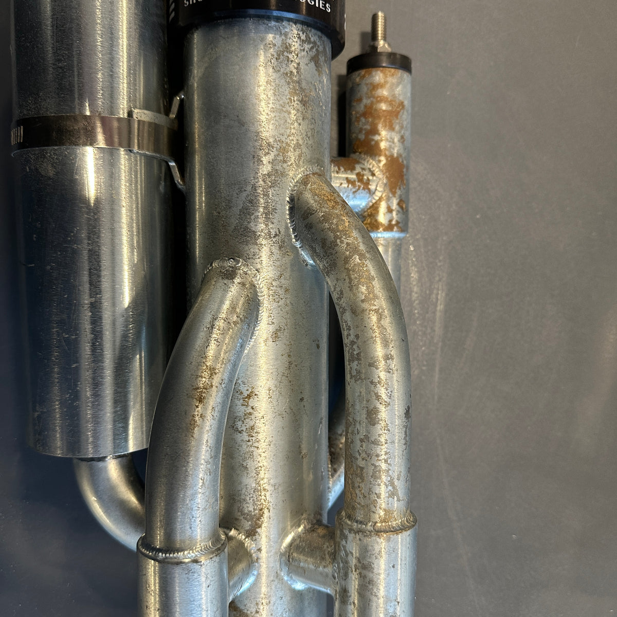 CARBON SHOCKS 2.5" X 8.0" 3 TUBE BYPASS PAIR – Thuren Fabrication